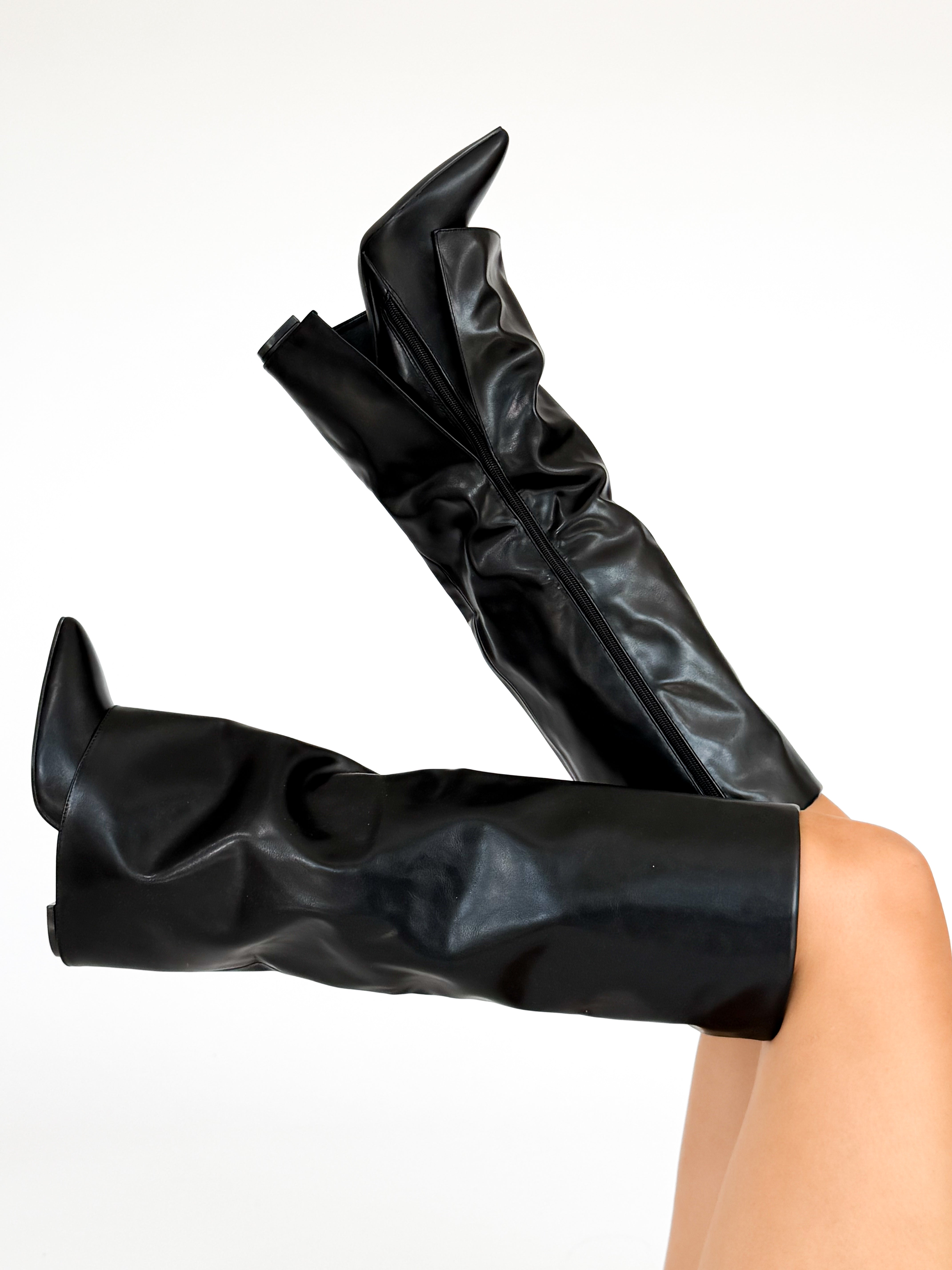 Jazzy boots black – Light of the Moon